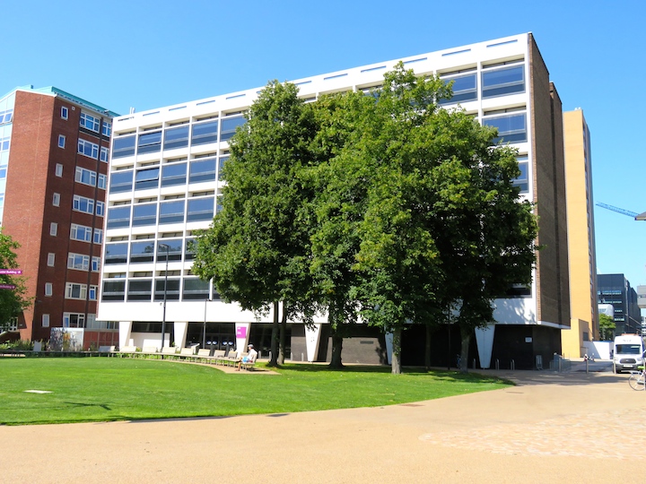 マンチェスター大学のキャンパスと留学情報を紹介 | Aoneko Lab